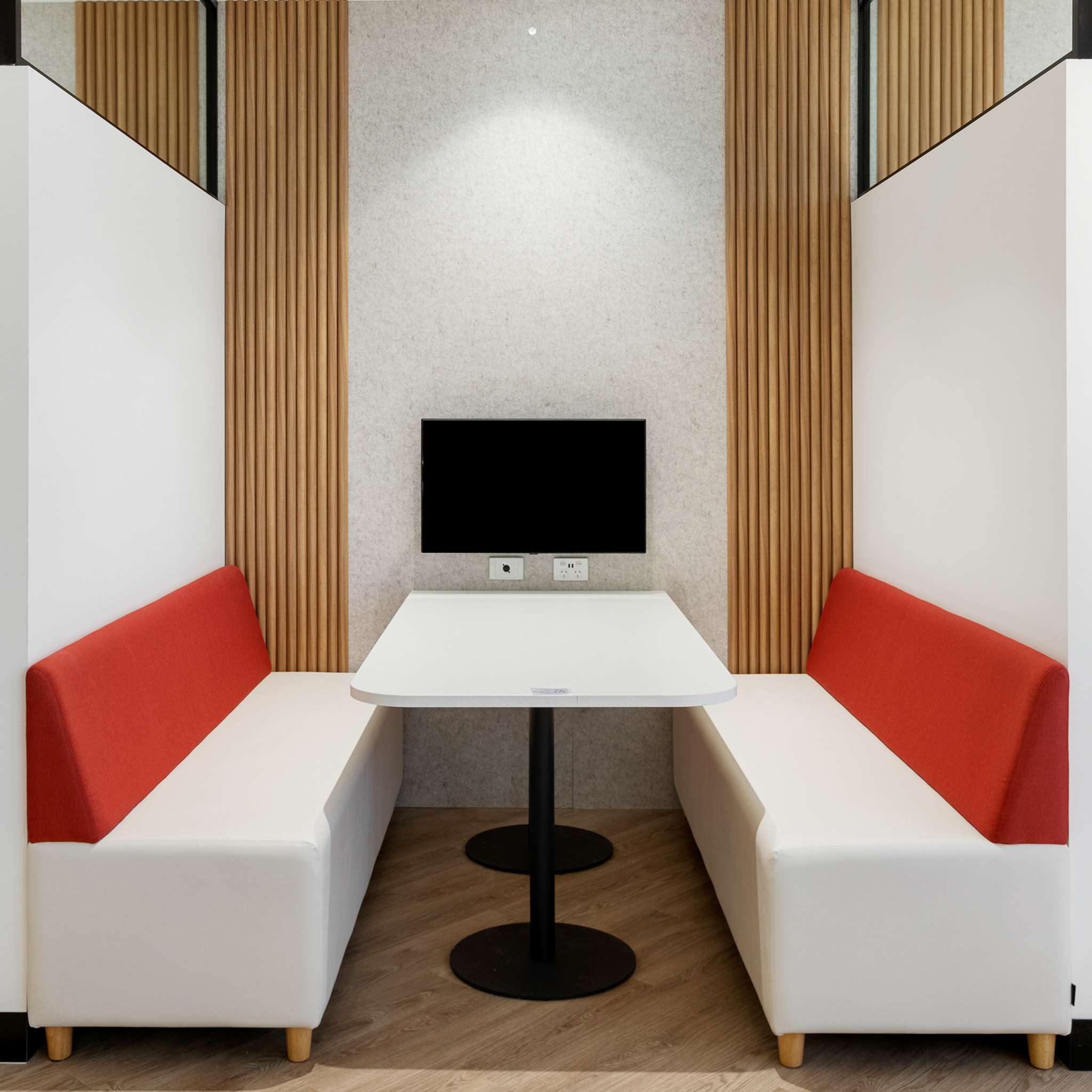 Adaptive New Workspace for iNova | Amicus